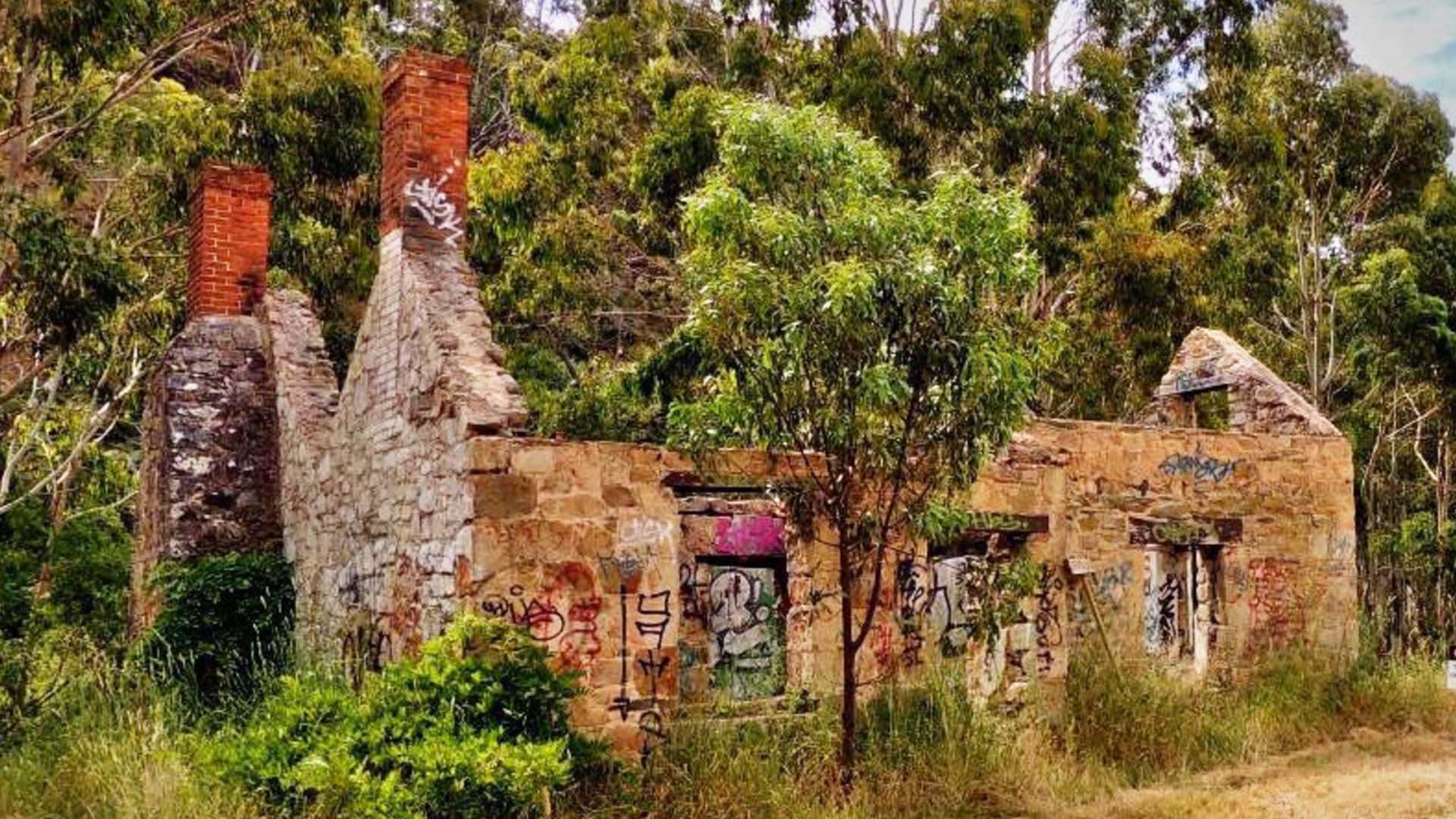 Mackereth Cottage from 1839 a heritage-listed relic of early setter ...