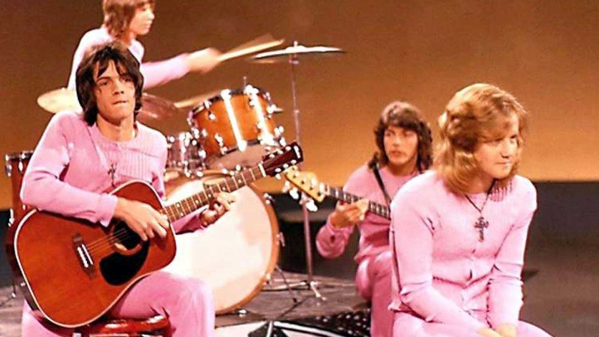 Zoot, group started at Adelaide school in 1964, gives pink gimmick the ...