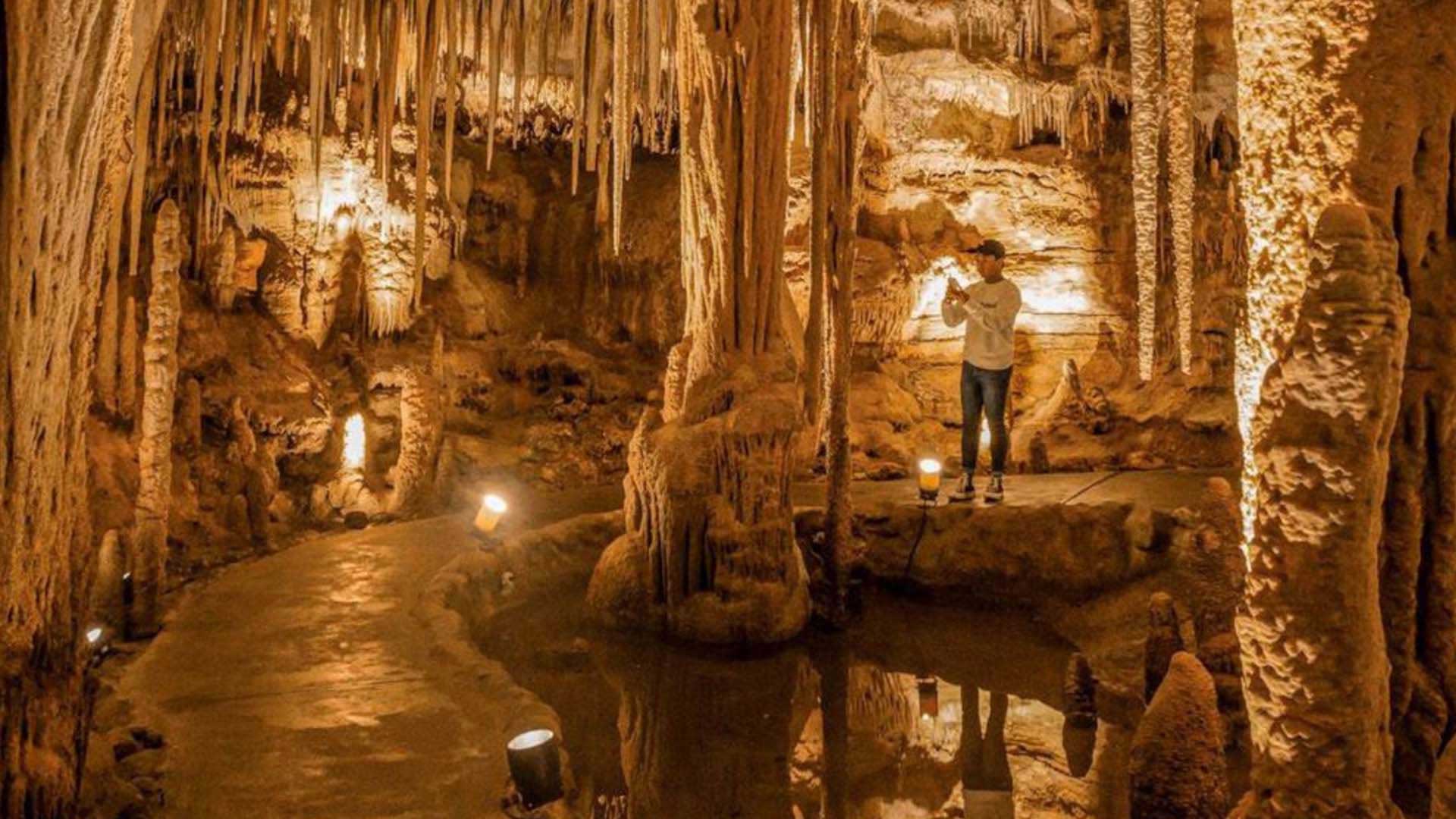 Tantanoola Cave small but spectacular display of dolomite; legacy of ancient sea in South ...